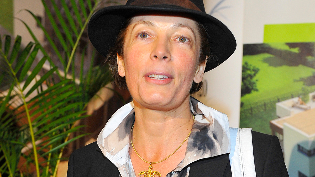 Nelli Rokita nagle zniknęła z mediów. Co się dzieje z kolorowym ptakiem ...